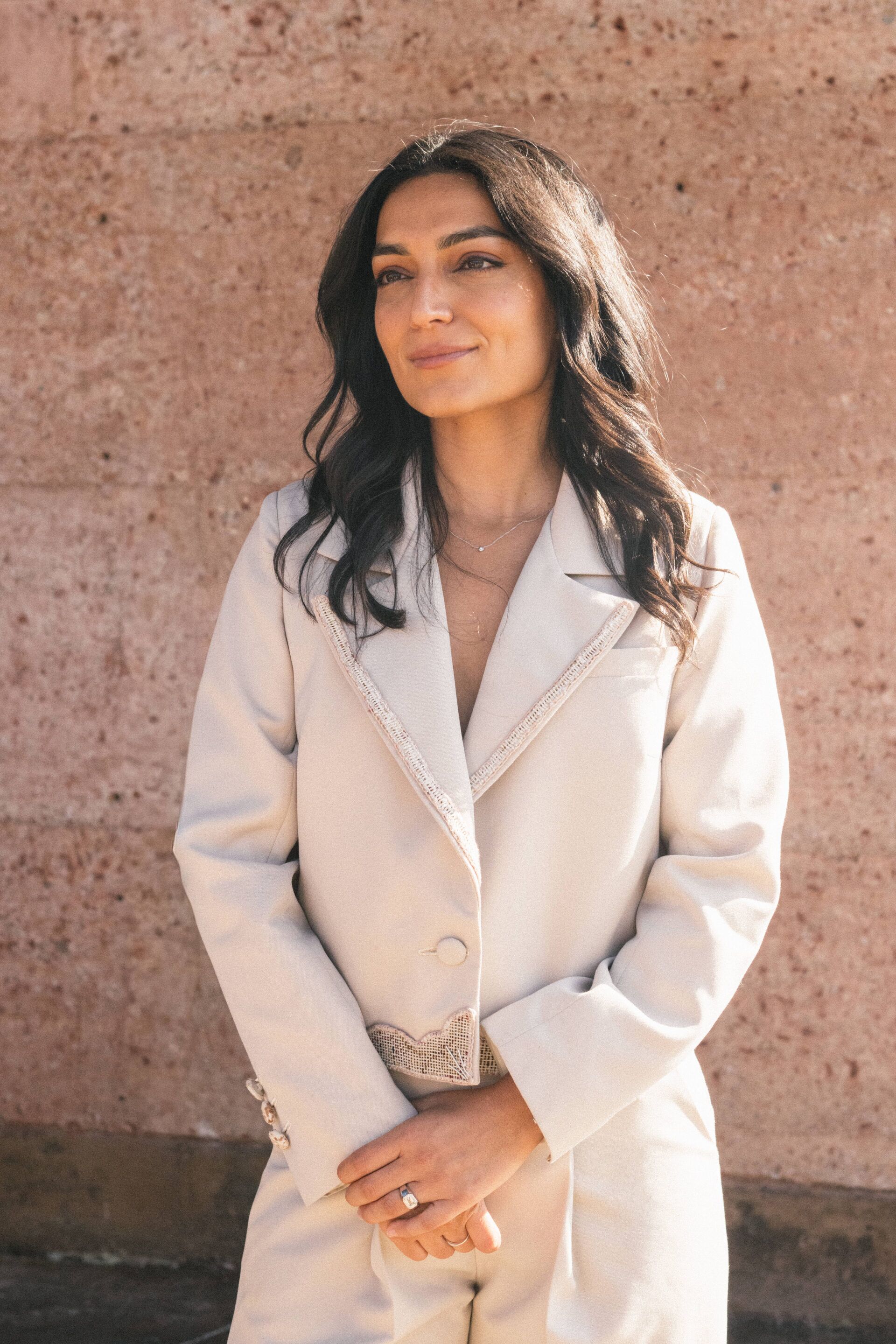 Zoya Biglary Releases Free Ebook to Help LGBTQ+ People Navigate Coming Out